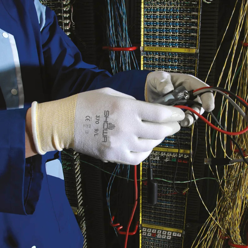 Showa 370 Nitrile-Coated Grip Gloves - Gloves.co.uk